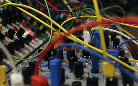 Generic modular synth with cabling